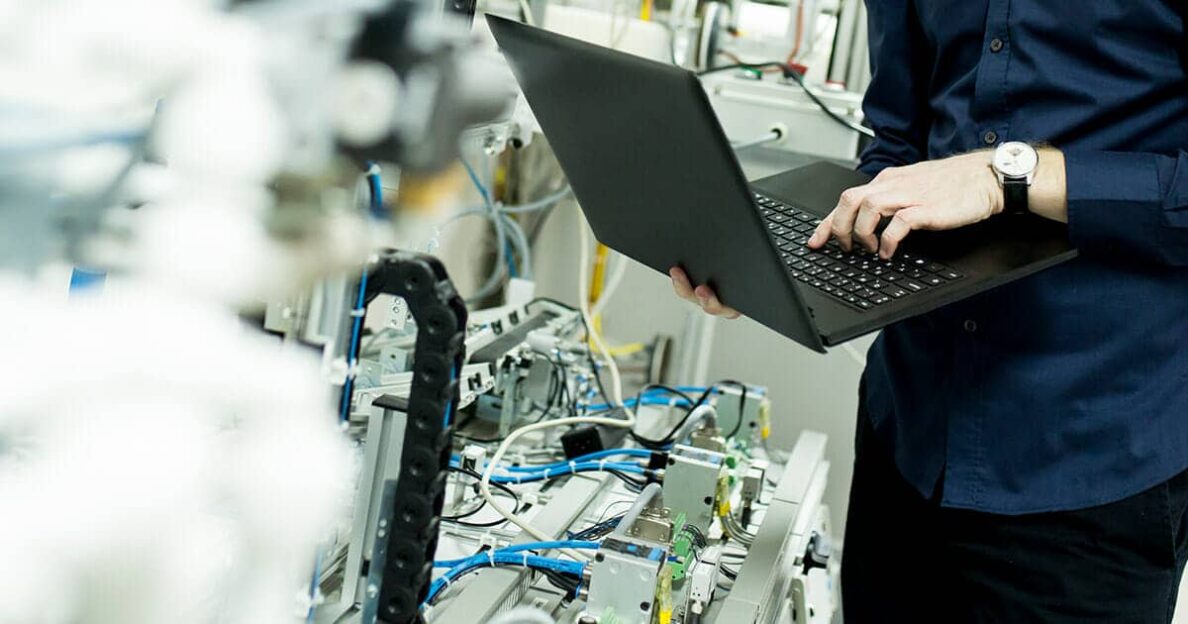 How To Become An IT Support Technician In 2023